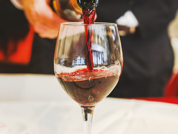 Wine Jobs UK and The Drinks Trust unite to boost drinks careers ...